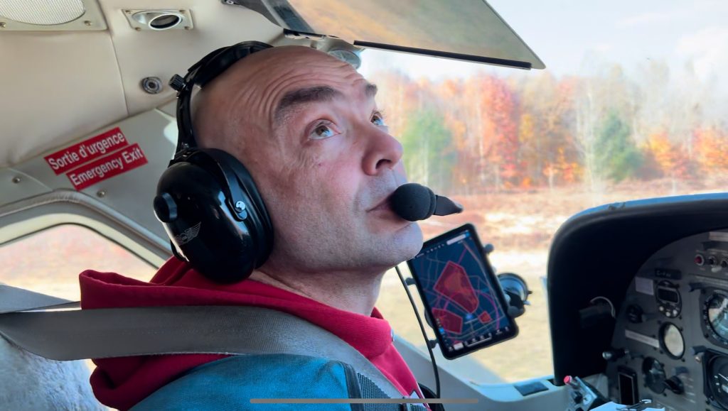 The Exceptional Skills of Our Skydiving Pilots - Parachute Voltige